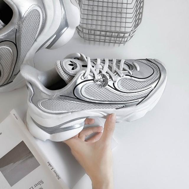 【adidas 愛迪達】現貨 ADIDAS OZVENUZ 液態白銀 銀灰 白灰 蝴蝶鞋 增高 厚底 宋雨琦同款 女鞋 KI0557